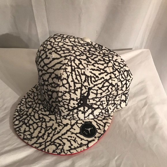 Jordan | Accessories | Jordan Flat Bill Adult Unisex Size 7 58 Athletic ...